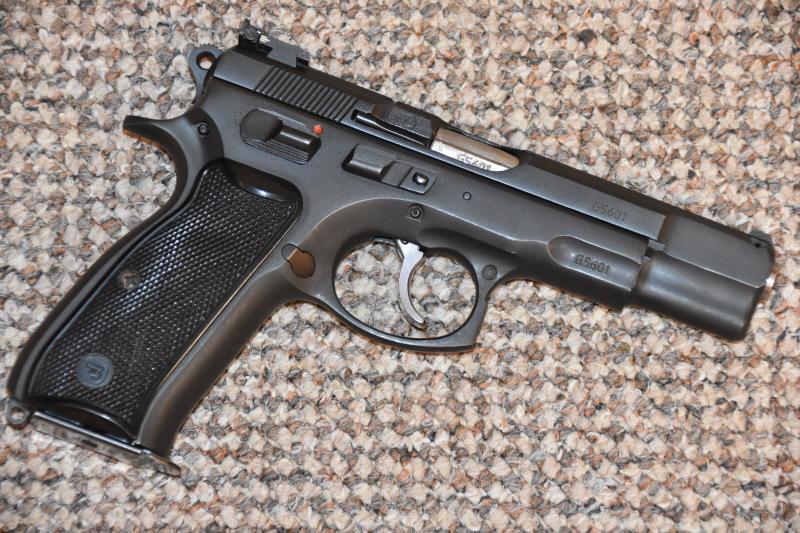 CZ - 85 Combat 9mm .Pistol : Hand guns for sale